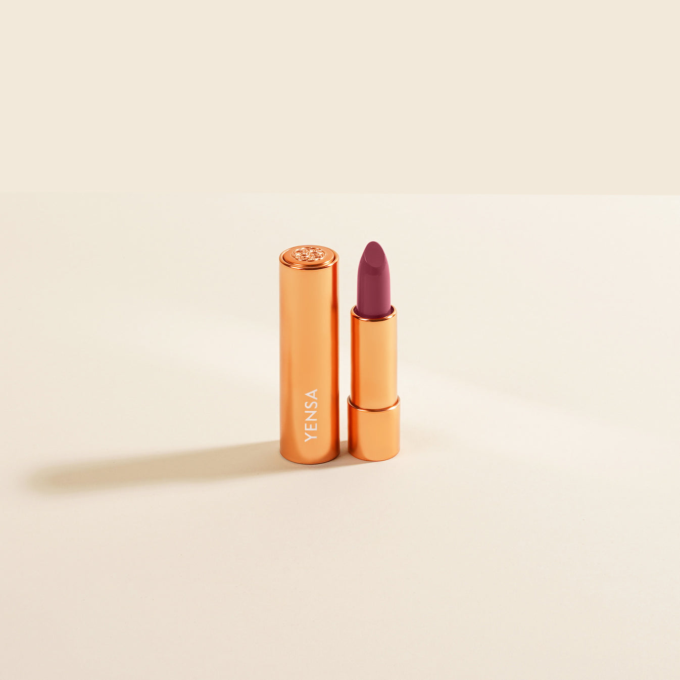 Vibrant Silk Hydrating Lipstick with Hyaluronic Acid | YENSA